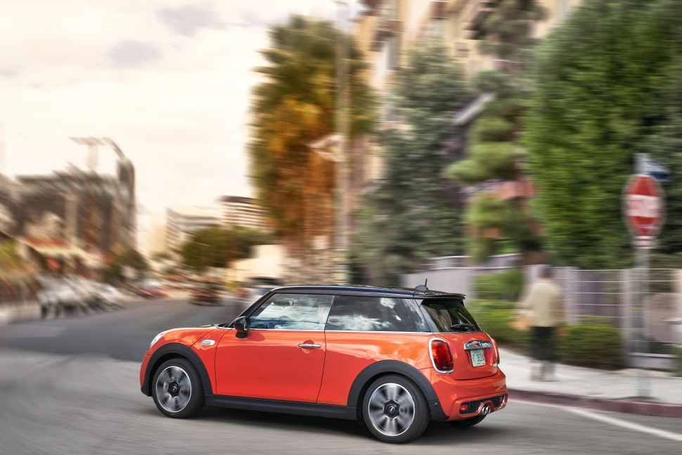 Mini Hatch (F55; F56 facelift 2018) One 1.5 (102 Hp) Steptronic